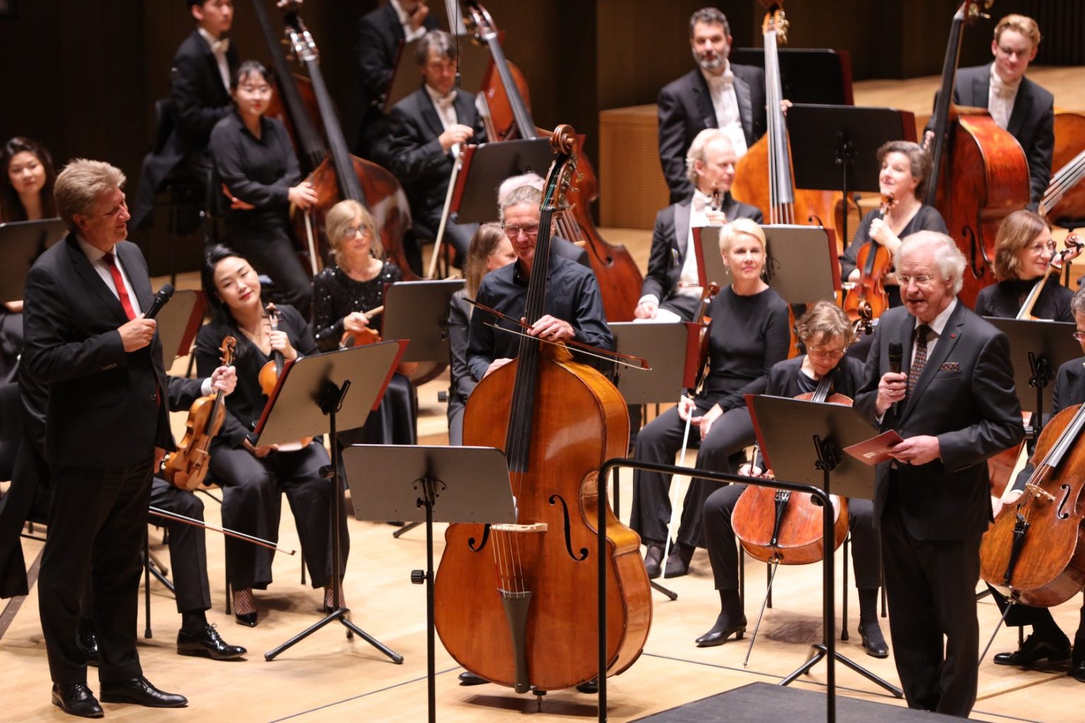 Ein besonderer Kontrabass — Freunde des Gewandhauses